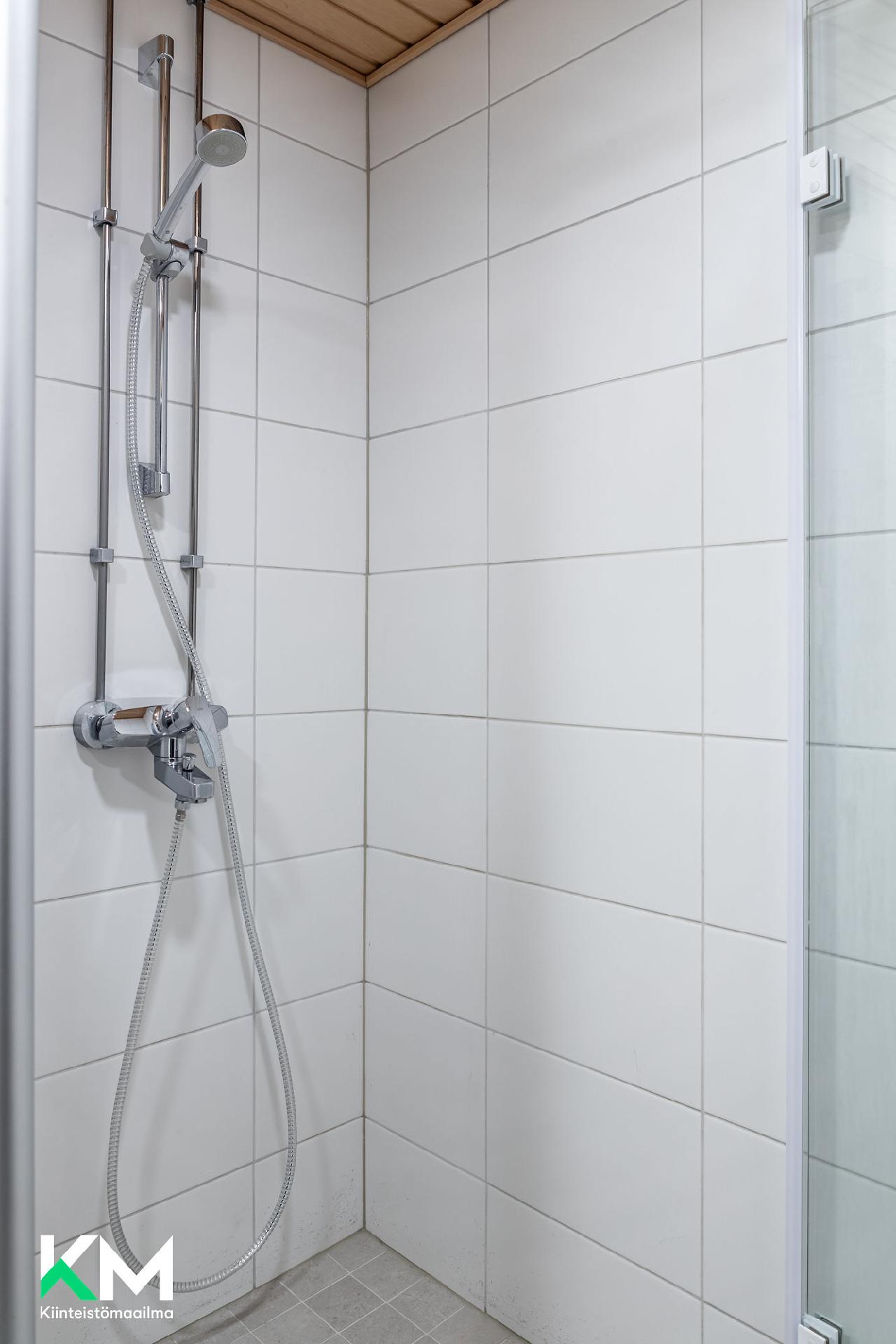 2h, kk, kph, s, vh, p, Lautamiehenkatu 10, Asemantausta, Lahti ...